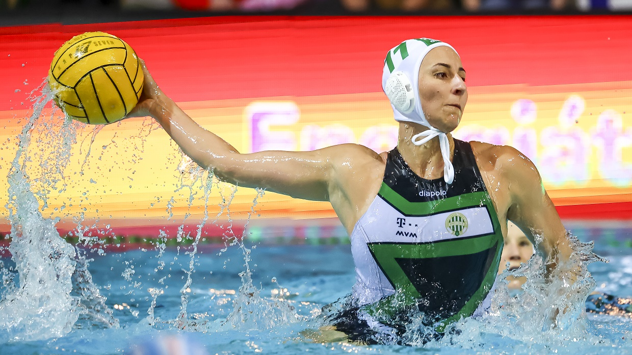 Edzőként is a maximumra törekszik Tóth-Csabai Dóra - Fradi.hu